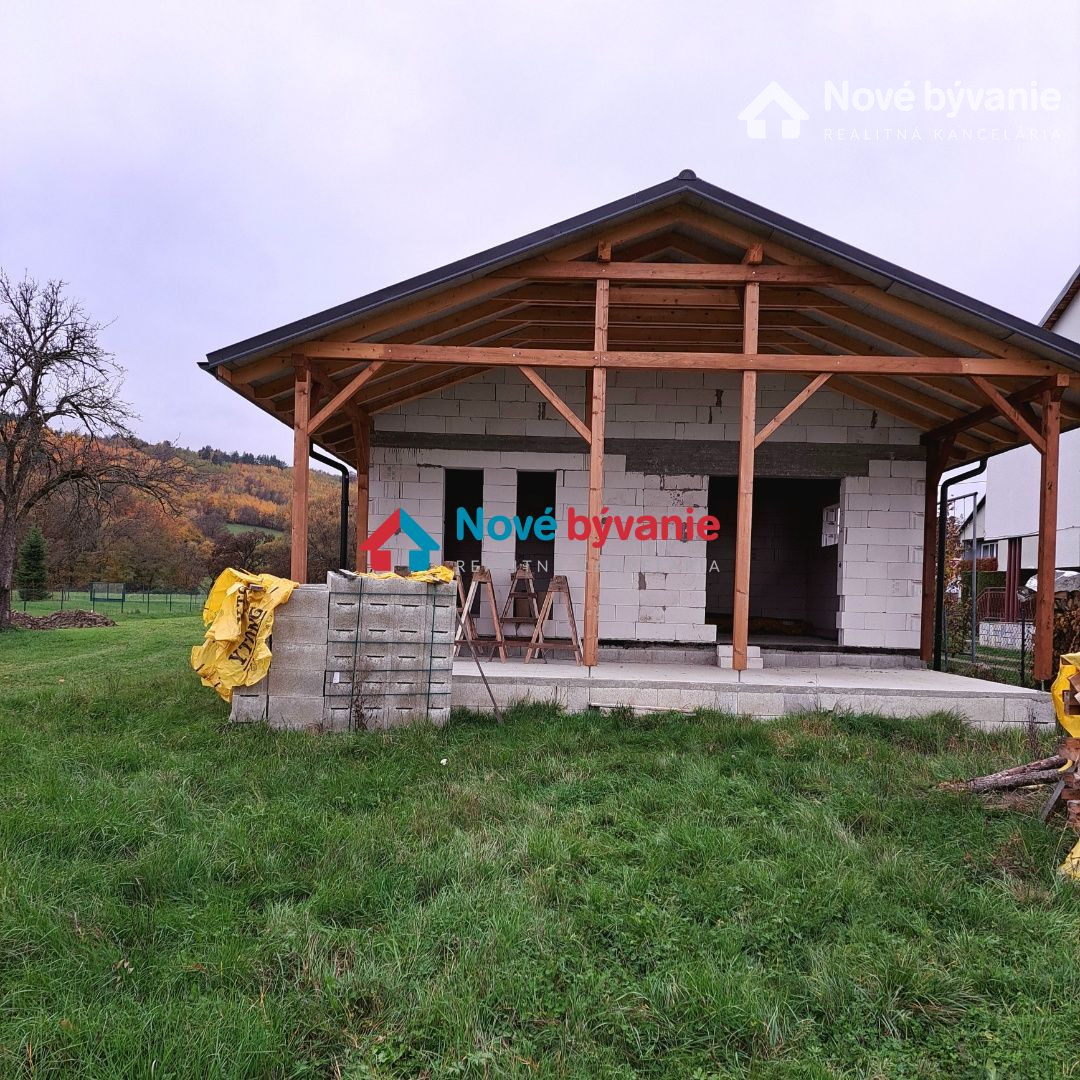 PREDANÉ. EXKLUZÍVNE na PREDAJ rozostavaný RD blízko mesta Humenné (N198 ...